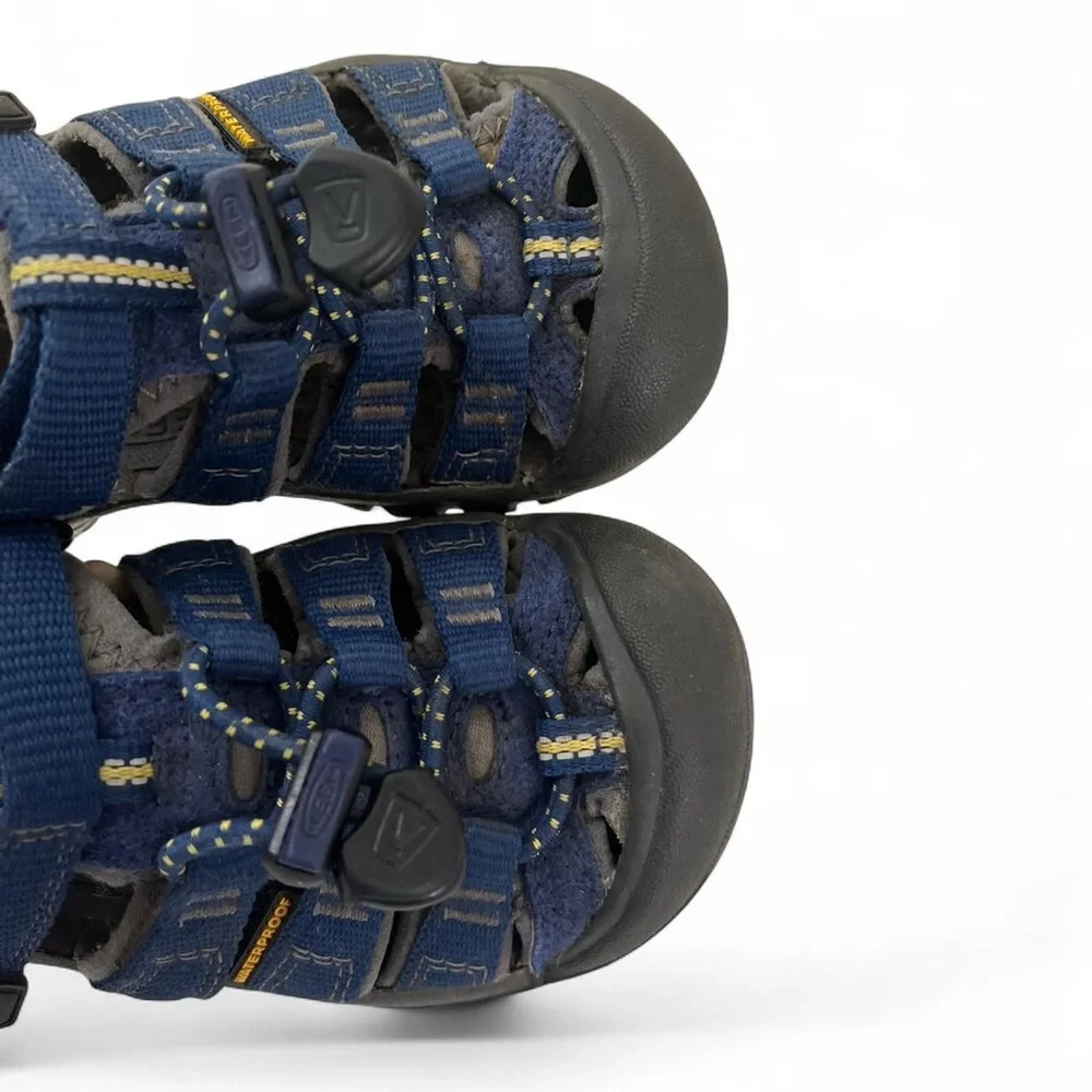 Keen | Shoes | 8c Keen Newport H2 Water Friendly Velcro Strap Unisex ...